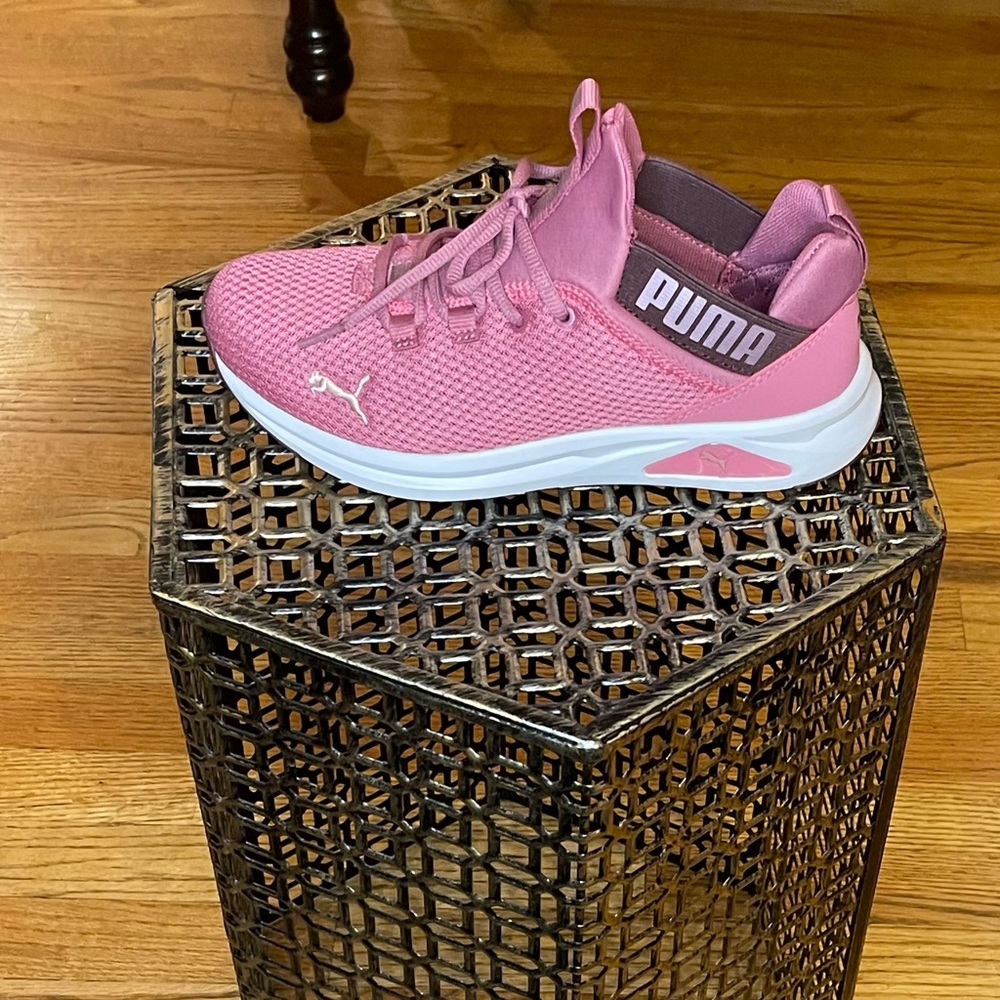 New Puma Women Pink Sneakers - Gem